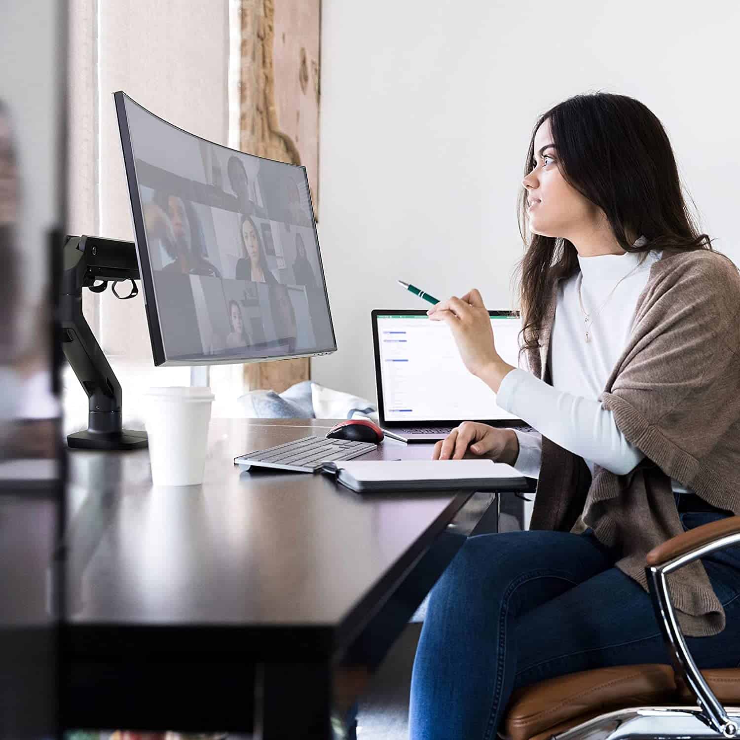 Ergotron HX Monitor Arm Review - Pain Free Working