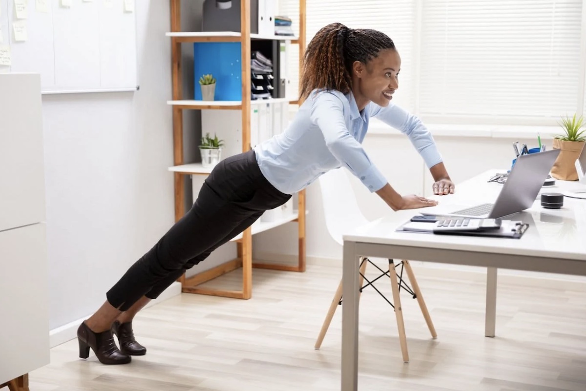 8 Basic Office Exercises and How to Do Them Perfectly - Pain Free Working