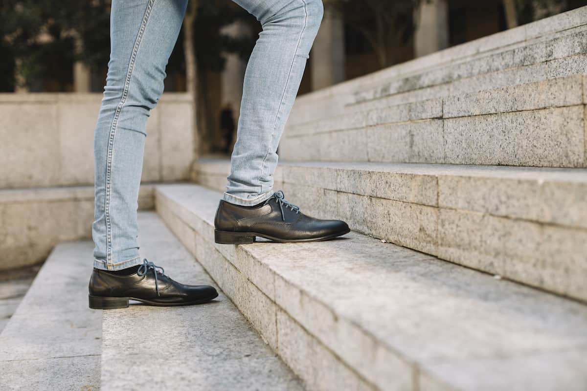 Your Ultimate Do-Anywhere Guide to Staircase Workouts - Pain Free Working
