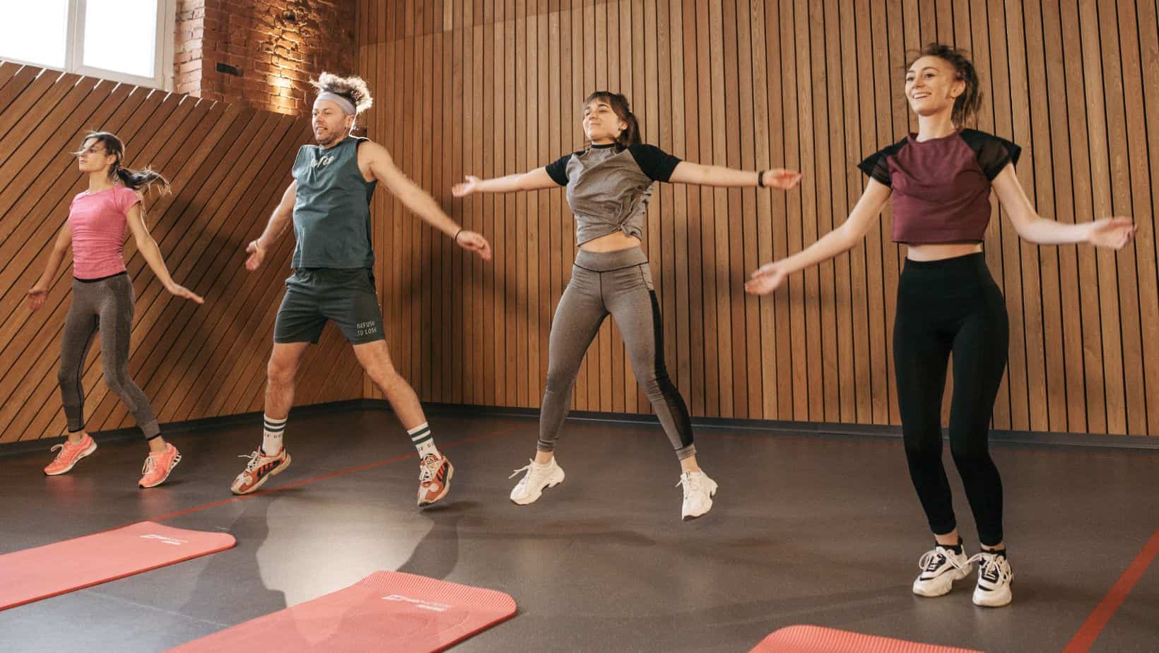 Your Guide to the Science-Backed 7-Minute Fitness Routine - Pain Free ...