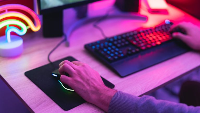 Proper Positioning of Mouse and Keyboard for Workplace Ergonomics ...