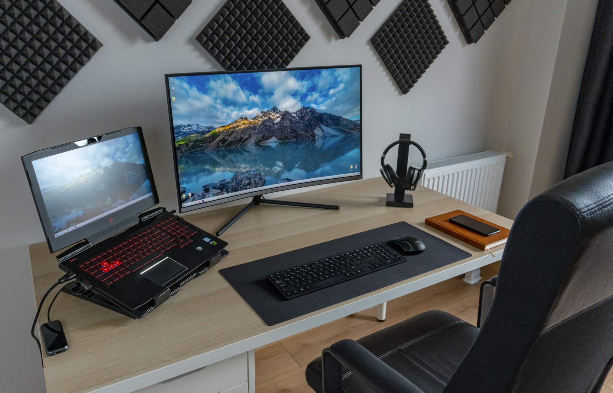 Best Dual Monitor Arrangement for Ergonomics - Pain Free Working