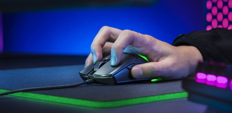 8 Keyboard and Mouse Positioning Tips for Gamers - Pain Free Working