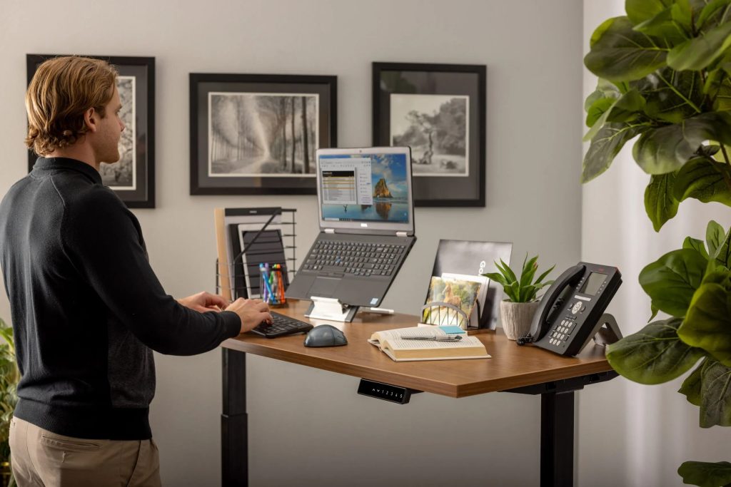 21 Tips for an Ergonomic Desk Arrangement - Pain Free Working