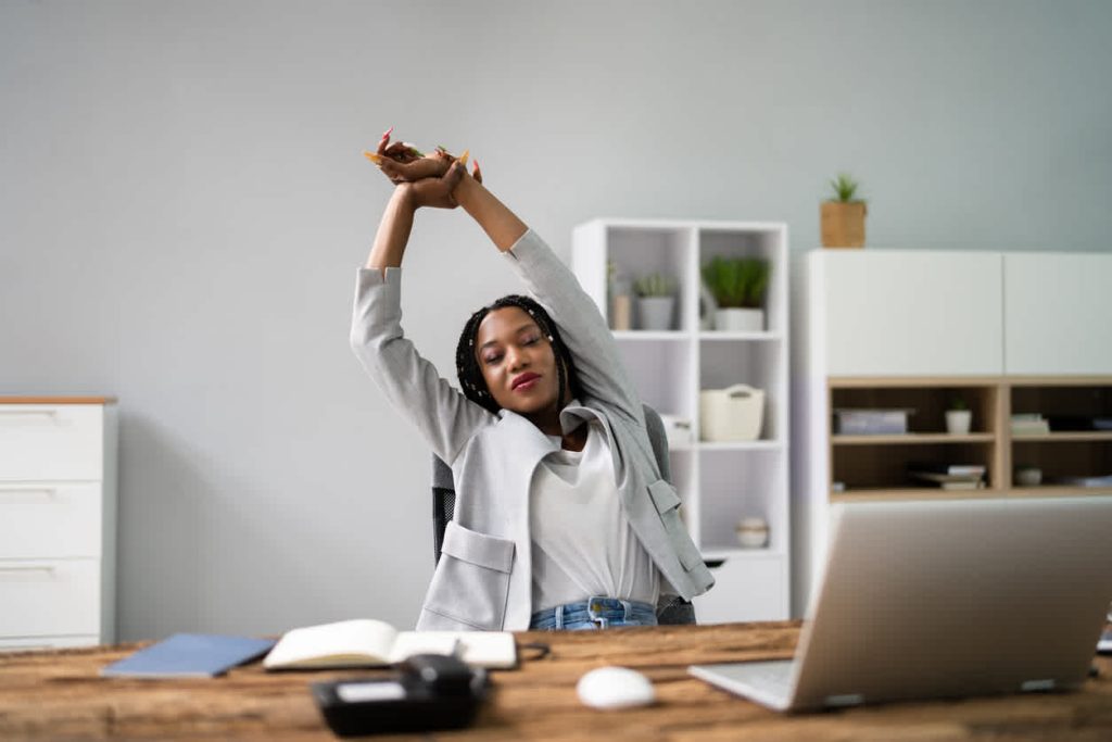 The Best Shoulder Workouts You Can Do At Your Desk - Pain Free Working